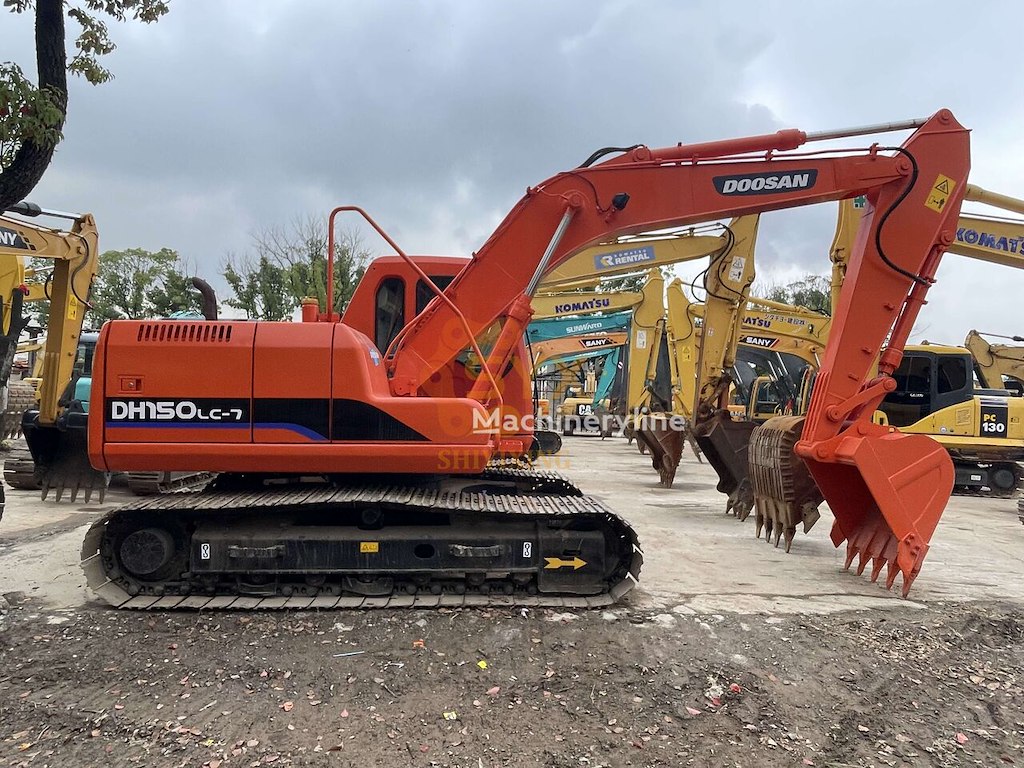 Doosan DH150 bager guseničar