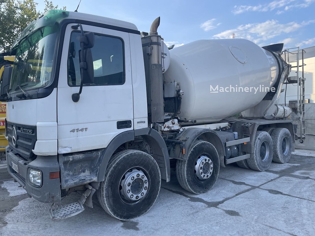 Stetter na šasiji Mercedes-Benz Actros 4141 kamion s mešalicom za beton