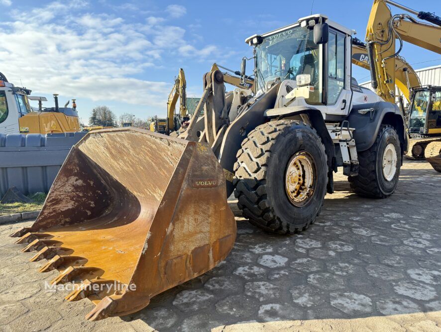 Volvo L120H prednji utovarivač