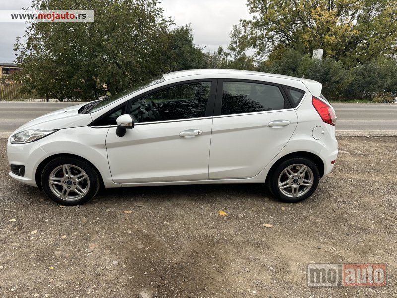 Ford Fiesta 1.0 benz