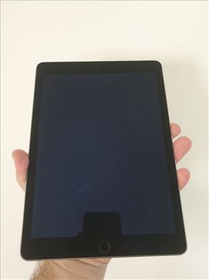 Ipad air 2 64gb crni