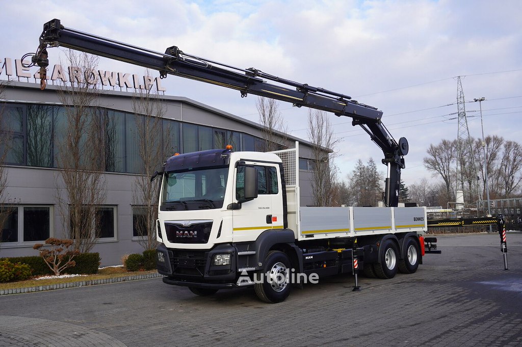 MAN TGS 26.400 / HDS HIAB 244 EP-4 HIDUO 8500 kg / 6x4 kamion s ravnom platformom