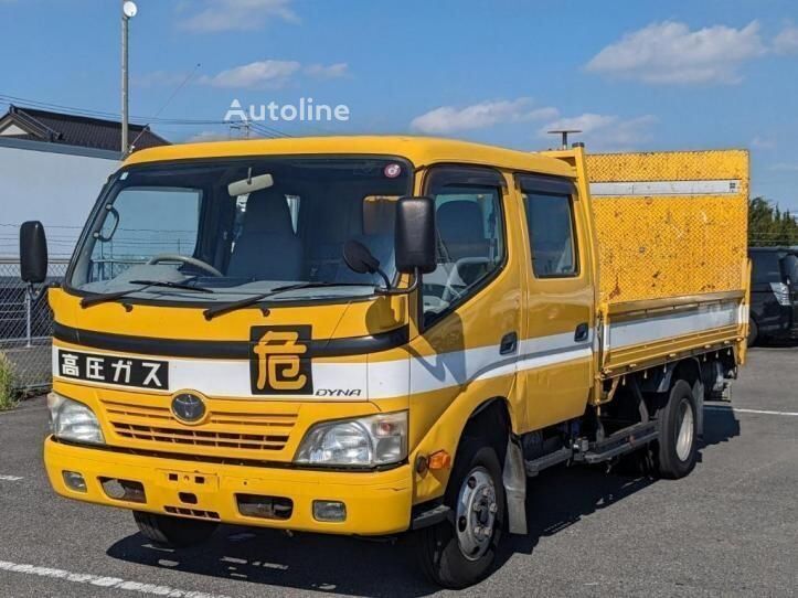 Toyota DYNA kamion s ravnom platformom