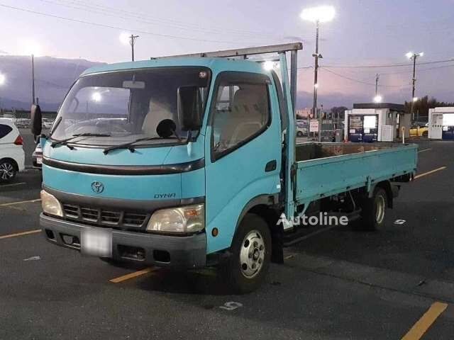 Toyota DYNA kamion s ravnom platformom