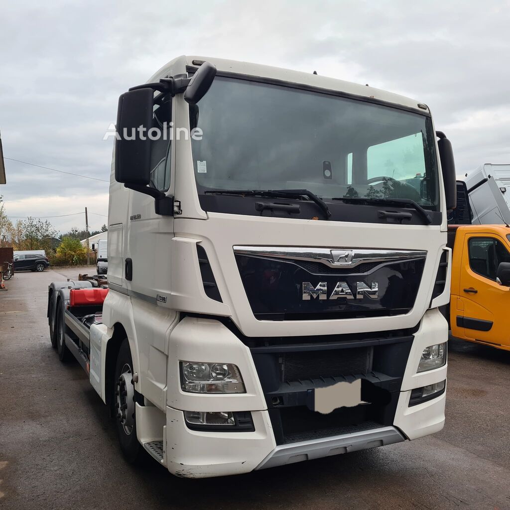 MAN TGX 28.520 6X2 Hakowiec kamion rol kiper