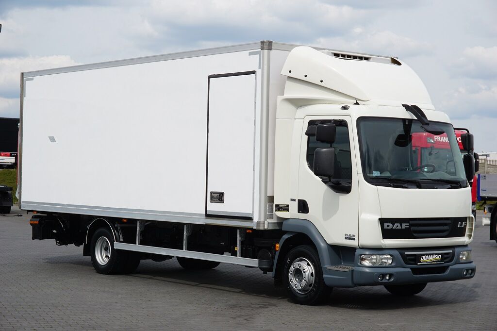 DAF LF / 45.220 / EURO 5 / CHŁODNIA + WINDA / 16 PALET kamion hladnjača