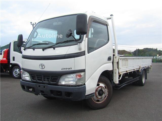 Toyota DYNA kamion s ravnom platformom < 3.5t