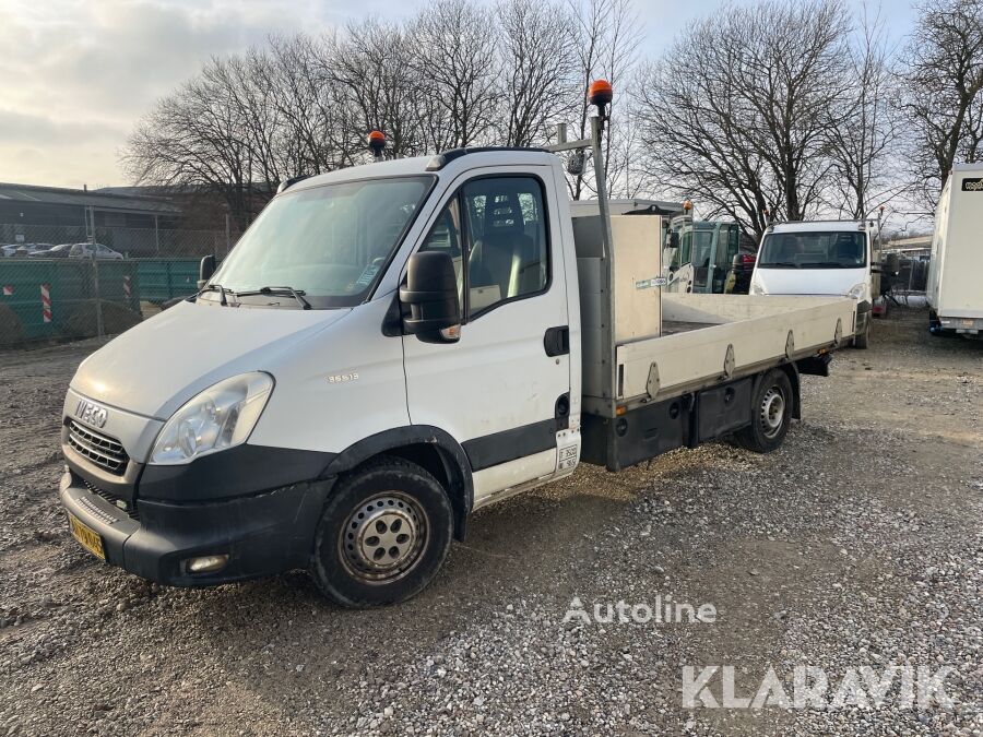 Prodaje se IVECO Daily 35S kamion s ravnom platformom < 3.5t na aukciji