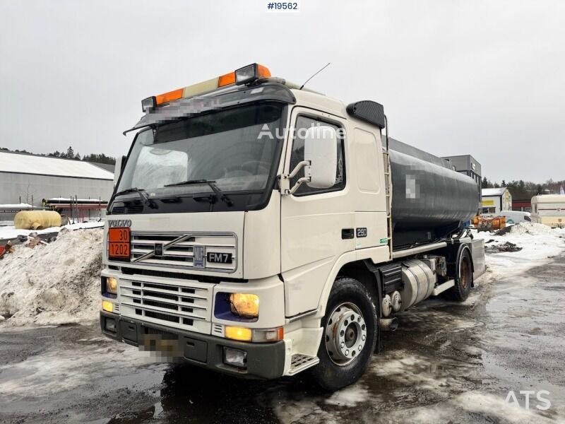 Volvo FM7 autocisterna za gorivo