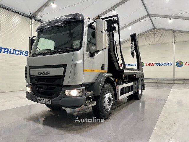 DAF LF 220 Day Cab Skip Loader kamion autopodizač kontejnera