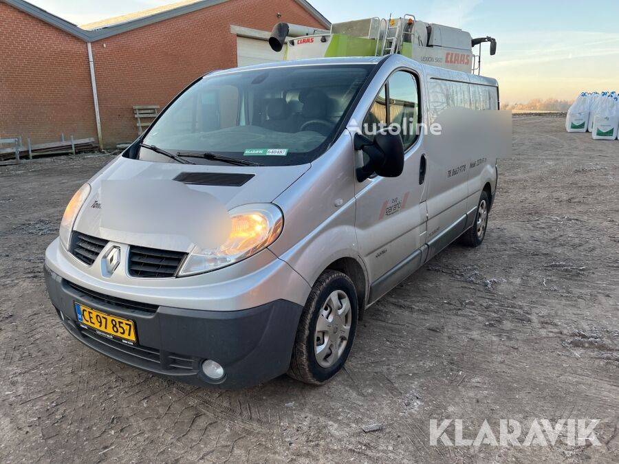 Prodaje se Renault Trafic minibus furgon na aukciji