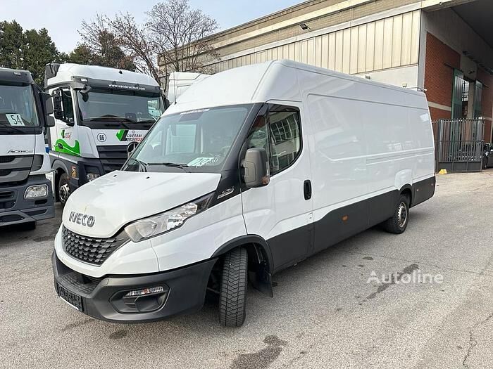 IVECO laki furgon