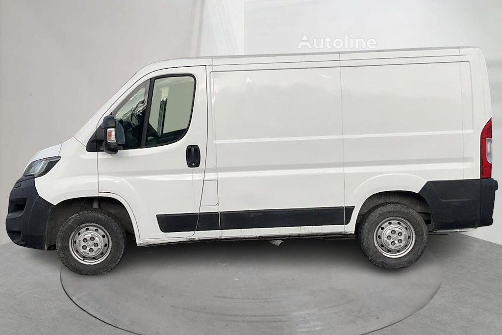 Prodaje se Peugeot Boxer minibus furgon na aukciji