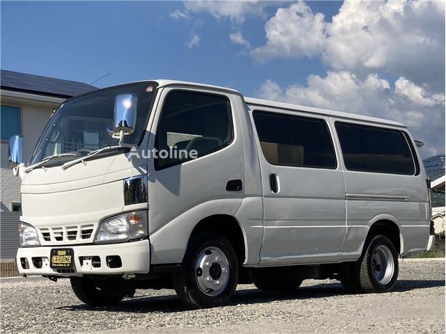 Toyota DYNA minibus furgon