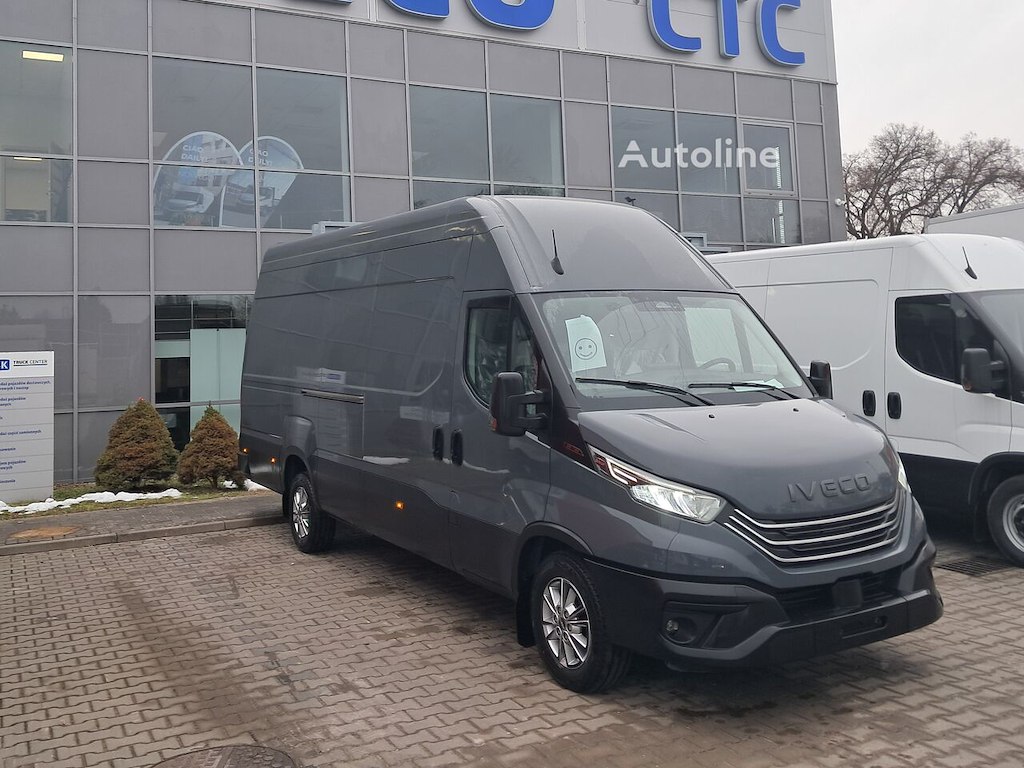 Novi IVECO Daily 35S18H minibus furgon