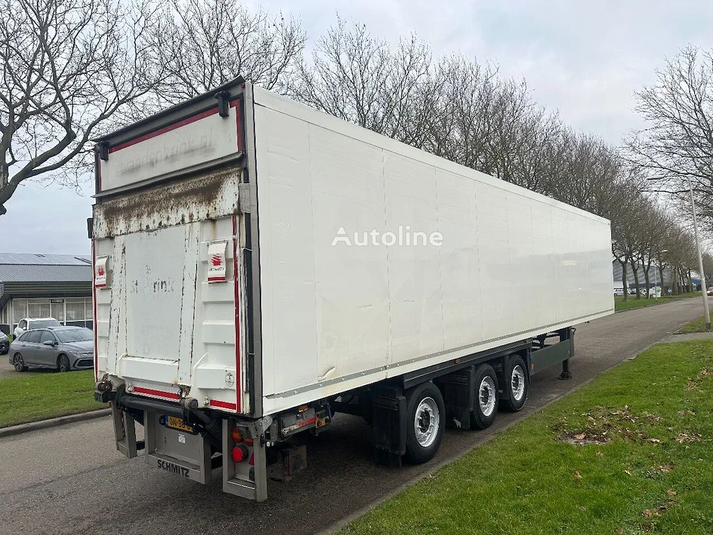 Schmitz Cargobull Isolated BOX - steering axle - TAILLIFT - Lift axle furgon poluprikolica