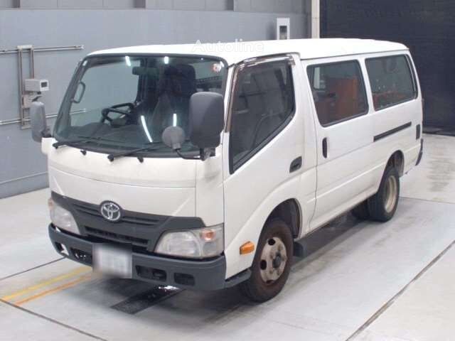 Toyota DYNA putnički minibus