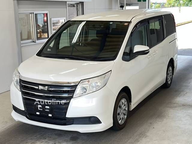 Toyota NOAH minivan