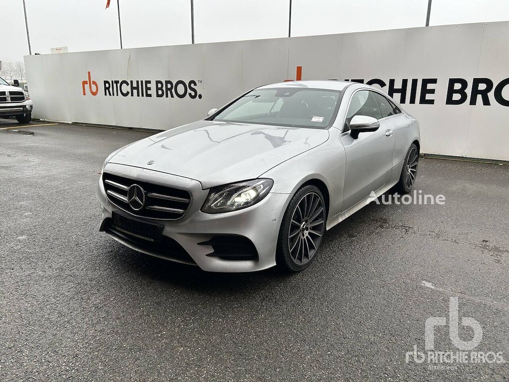 Prodaje se Mercedes-Benz E300 krosover na aukciji