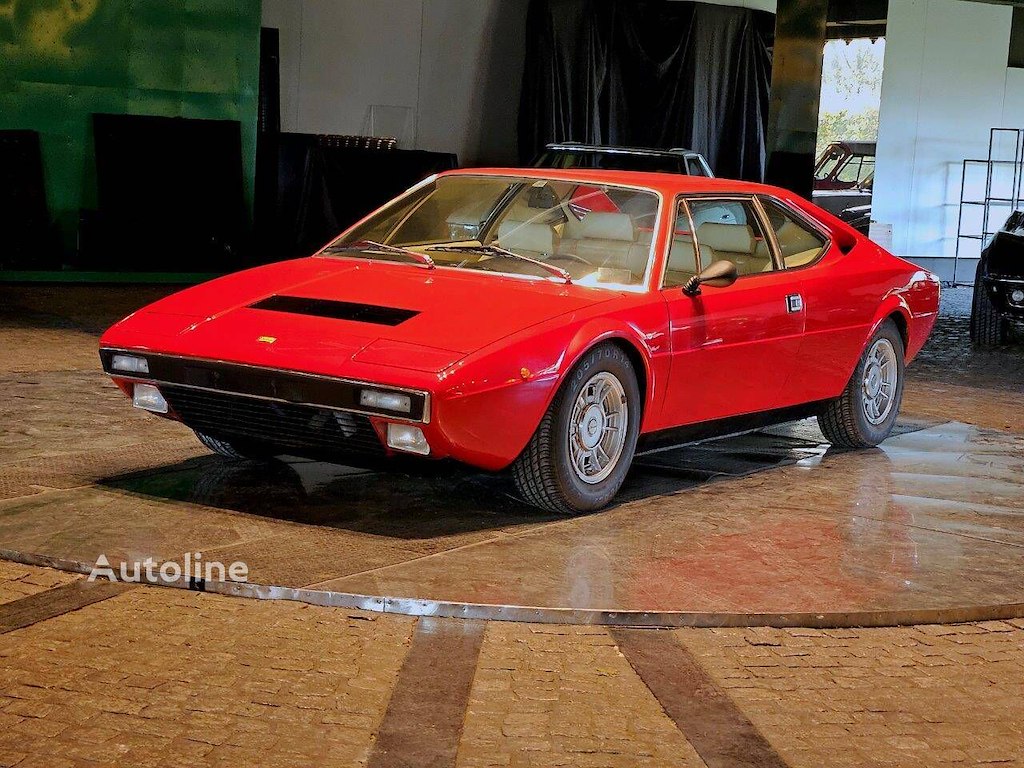 Prodaje se Ferrari Dino 308 GT4 sedan na aukciji