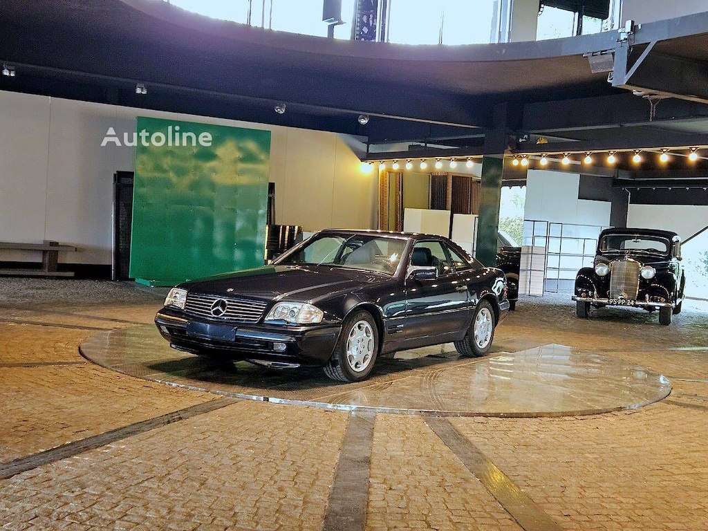 Prodaje se Mercedes-Benz SL 320 sedan na aukciji