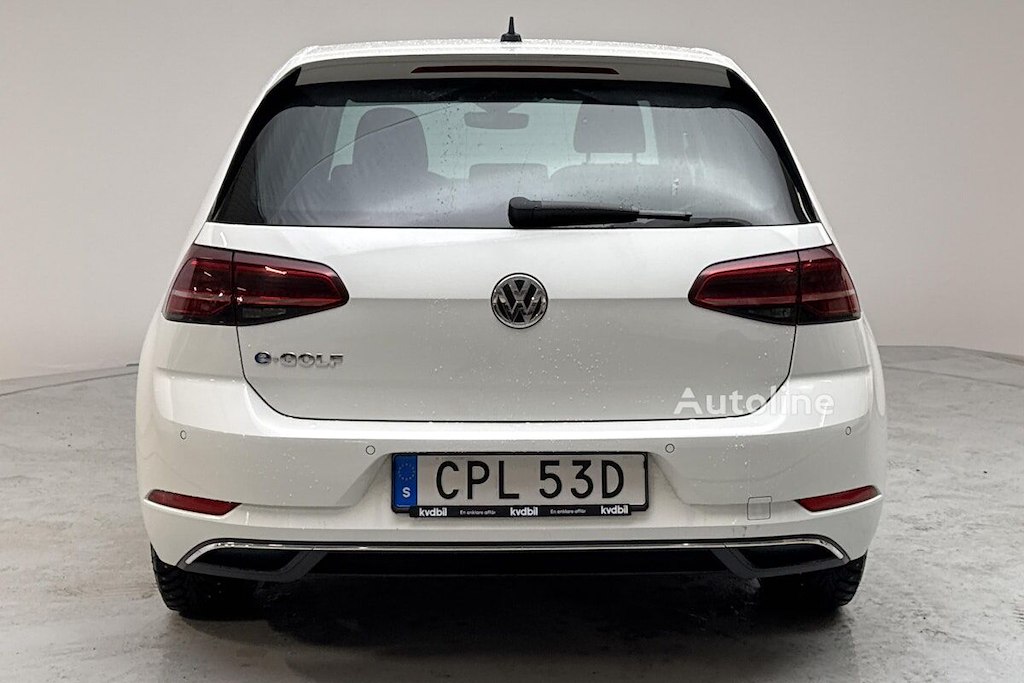 Prodaje se Volkswagen Golf hečbek na aukciji