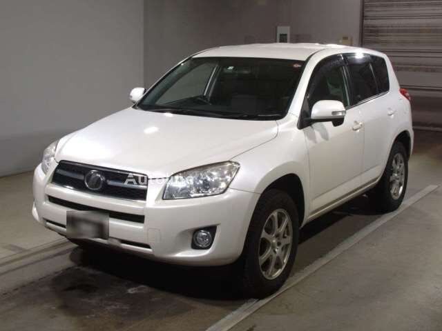 Toyota RAV4 krosover