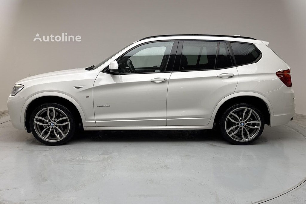 Prodaje se BMW X3 krosover na aukciji