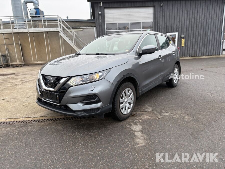 Prodaje se Nissan Qashqai 4x4 krosover na aukciji