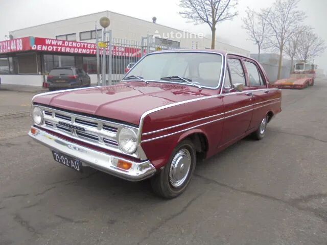 Vauxhall VX 4.90 sedan