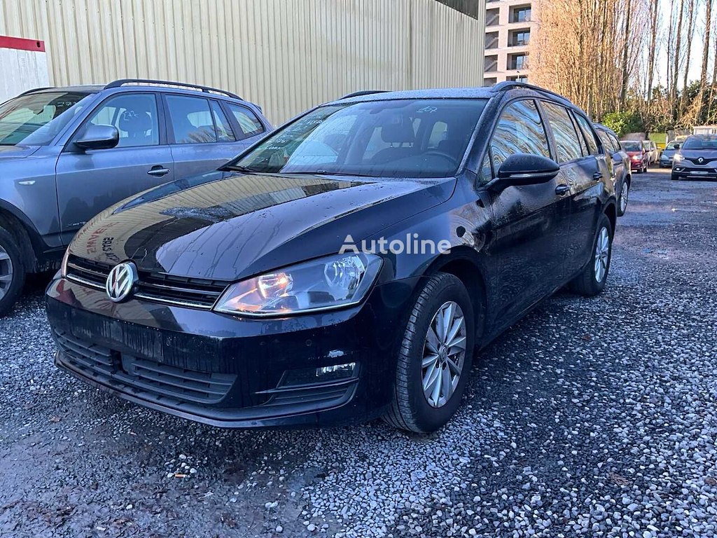 Prodaje se Volkswagen golf karavan na aukciji