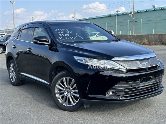 Toyota HARRIER krosover