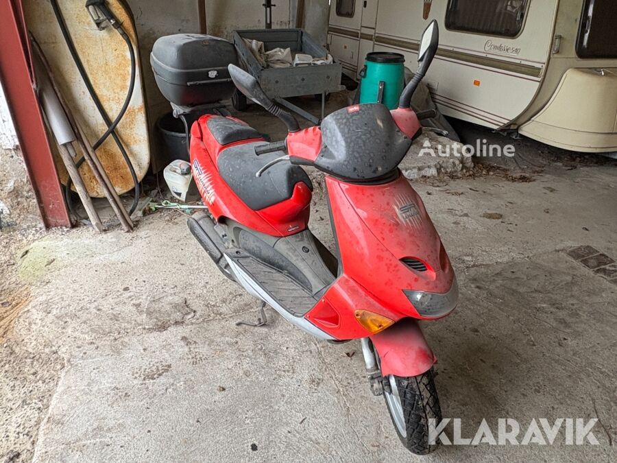 Prodaje se Aprilia SR50 skuter na aukciji