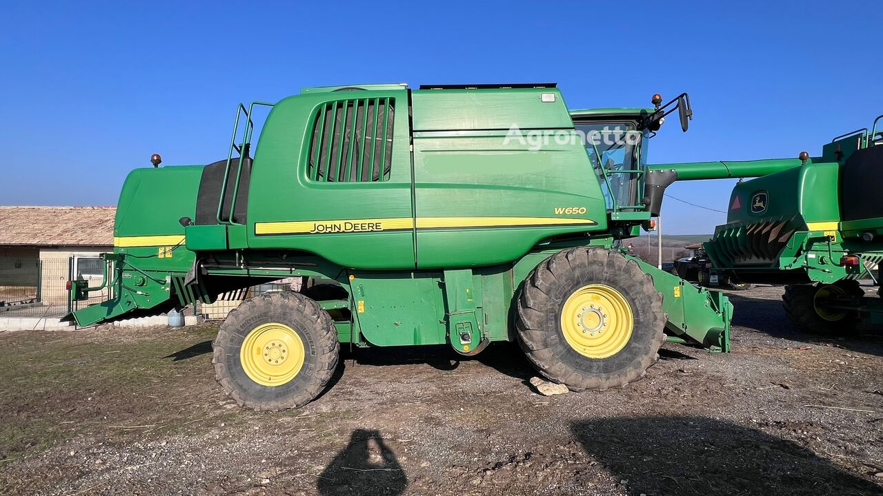 John Deere W650 kombajn za žito