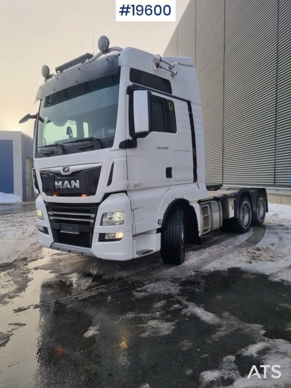 MAN TGX 28.580 Truck w/ 2009 Limetec Citysemi w/ full side opening tegljač