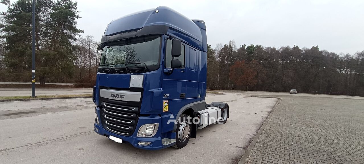 DAF XF 106 Euro 6 LowDeck Mega tegljač