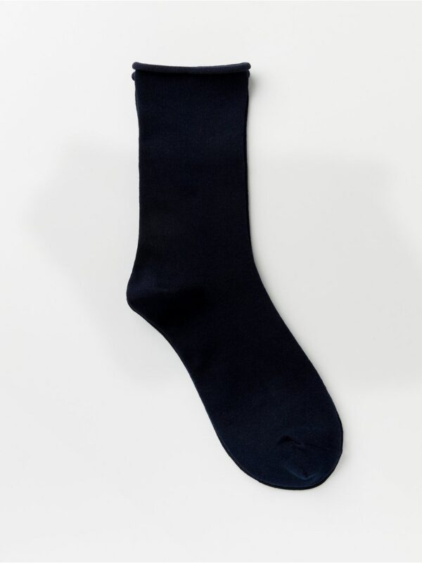 Sokne – Socks with Rolled Edges