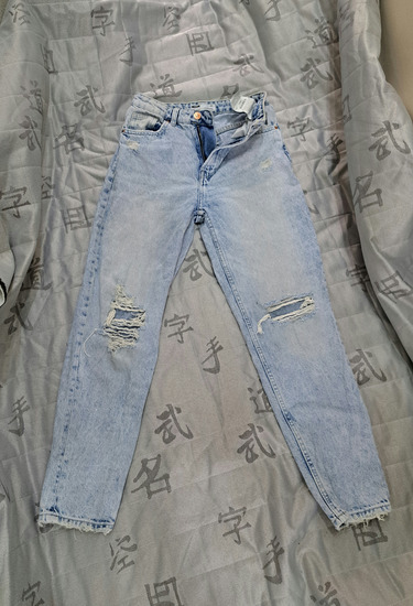 Bershka xs 34 farmerice mom