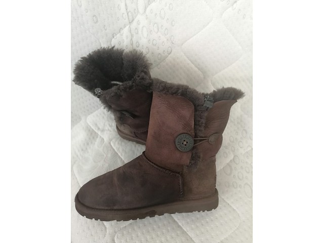 UGG original cizme br 37