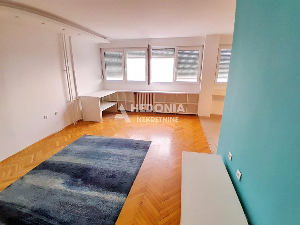 Blok 37, BAČ, 1.5, renoviran, odmah useljiv ID#9815 180.000 €