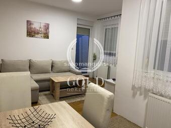 Izdajemo stan u centru Novog Sada, kod Riblje pijace, Pet Friendly, 430e ID#8326