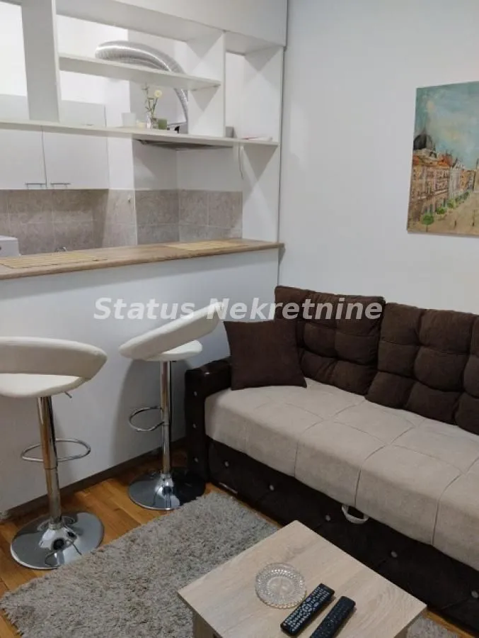 Izdavanje, jednosoban stan, 35m2, Železnička Stanica, Novi Sad, Novi Sad