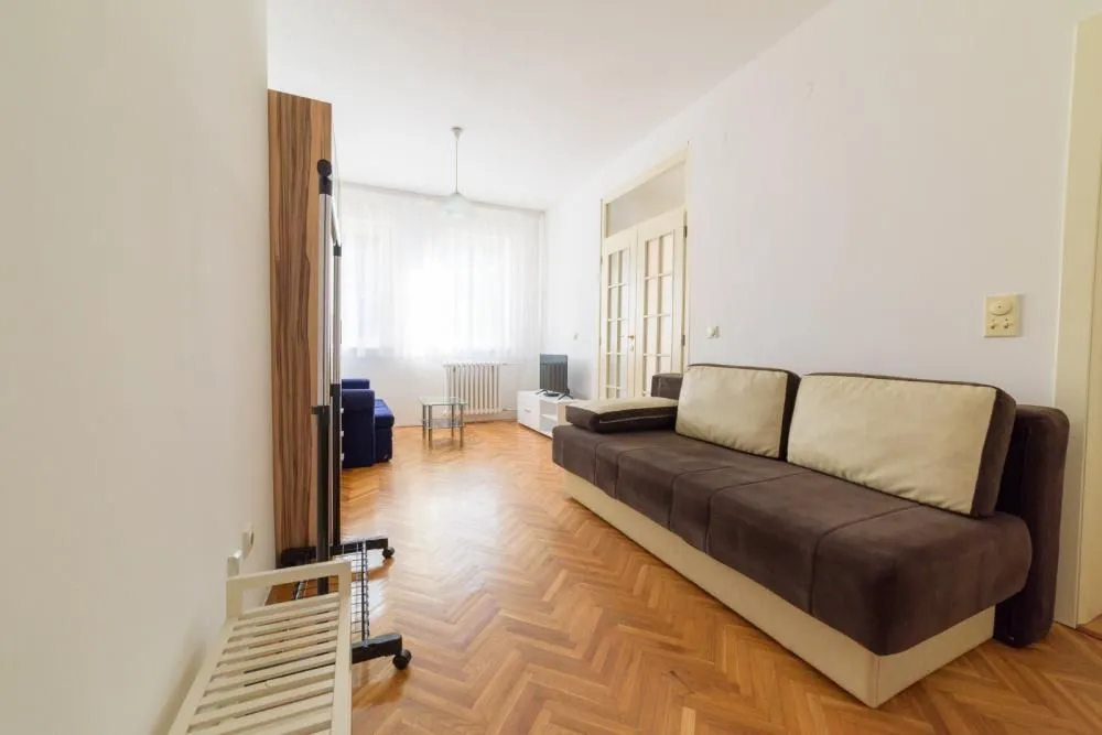 Izdavanje, jednosoban stan, 30m2, Centar, Novi Sad