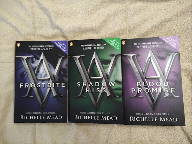 Vampire Academy 2,3,4 ,  Richelle Mead