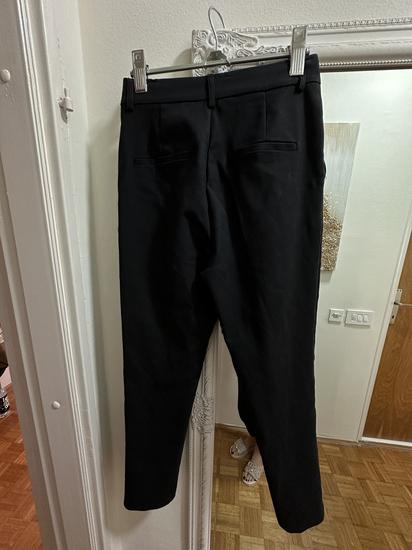 Crne poslovne pantalone