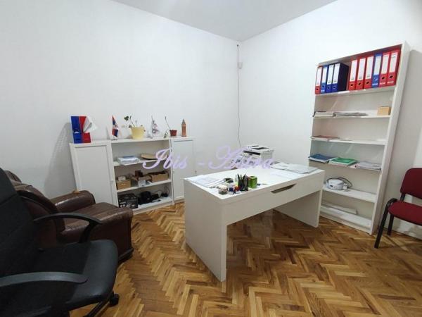 Deli Radivoja, Četvorosoban stan za izdavanje, 95m2, 1.050€