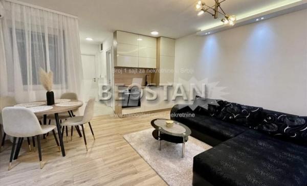 Bezanijska, Dvosoban stan za izdavanje, 40m2, 700€