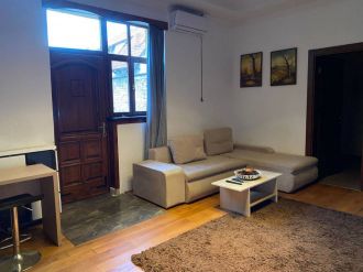 40m² 400€
Beograd, Zemun, Gornji grad, Pregrevica 34