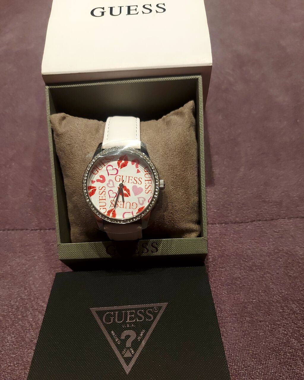 Classic watches, Guess, Female