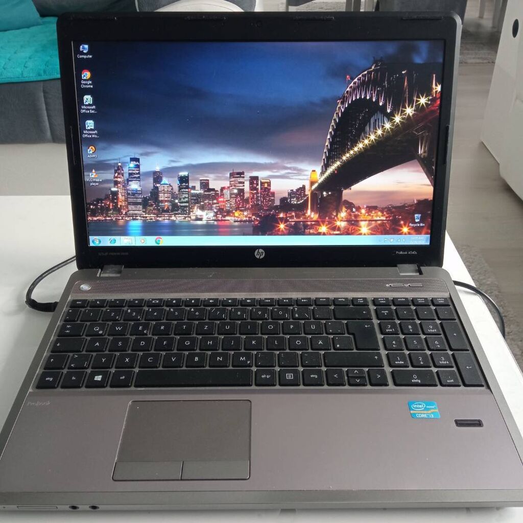 Intel Core i5, up to 2 GB OZU, 15.6 "